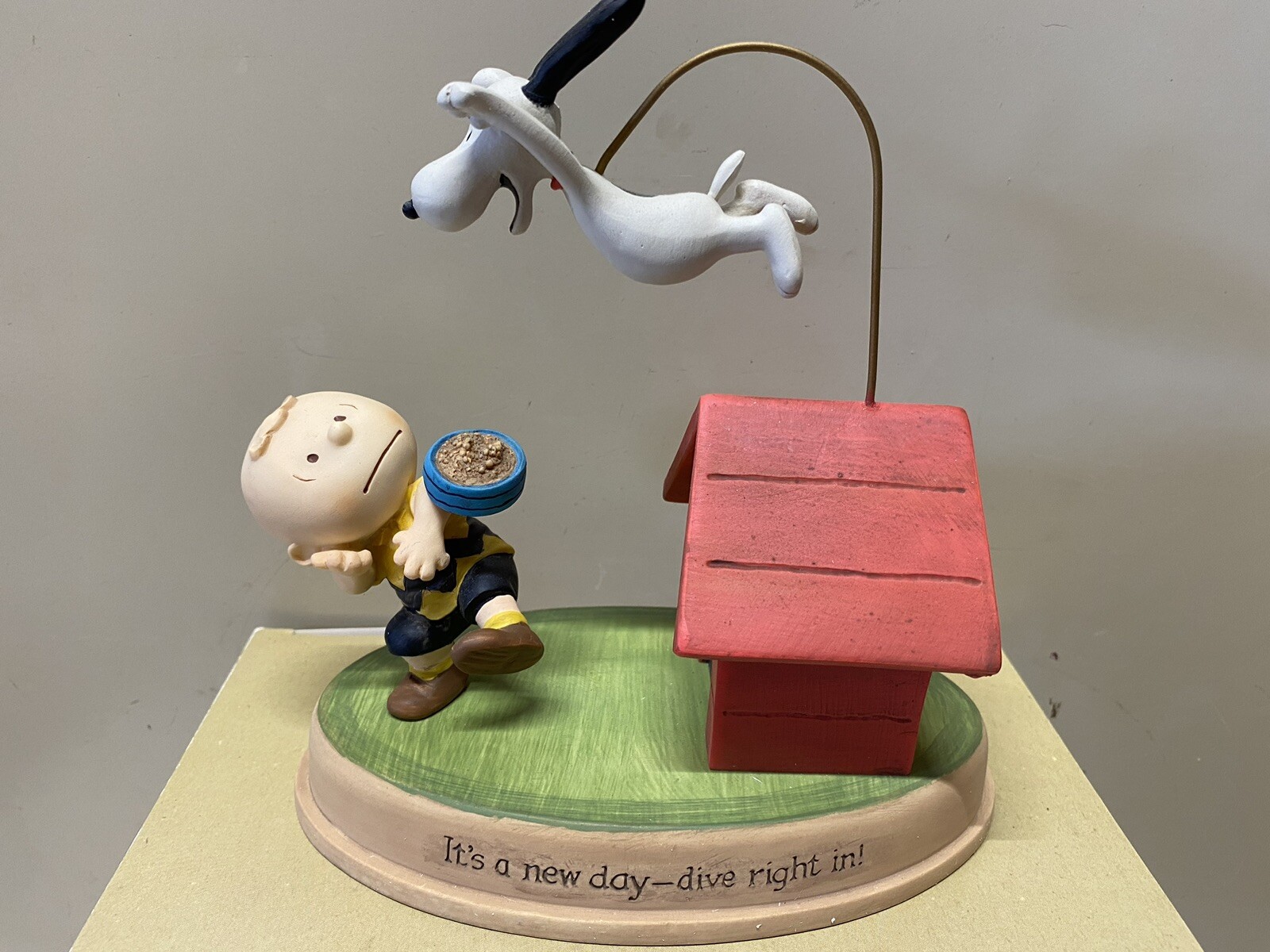 Peanuts Snoopy Charlie Brown ITS A NEW DAY DIVE RIGHT IN Hallmark ...