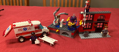 Lego 4857 spiderman 2 Doc Ock’s Fusion Lab. No Manual 99% Complete ...