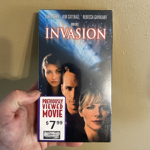 Robin Cook’s Invasion VHS 1997 Luke Perry Kim Cattrall Ex Hoolywood ...