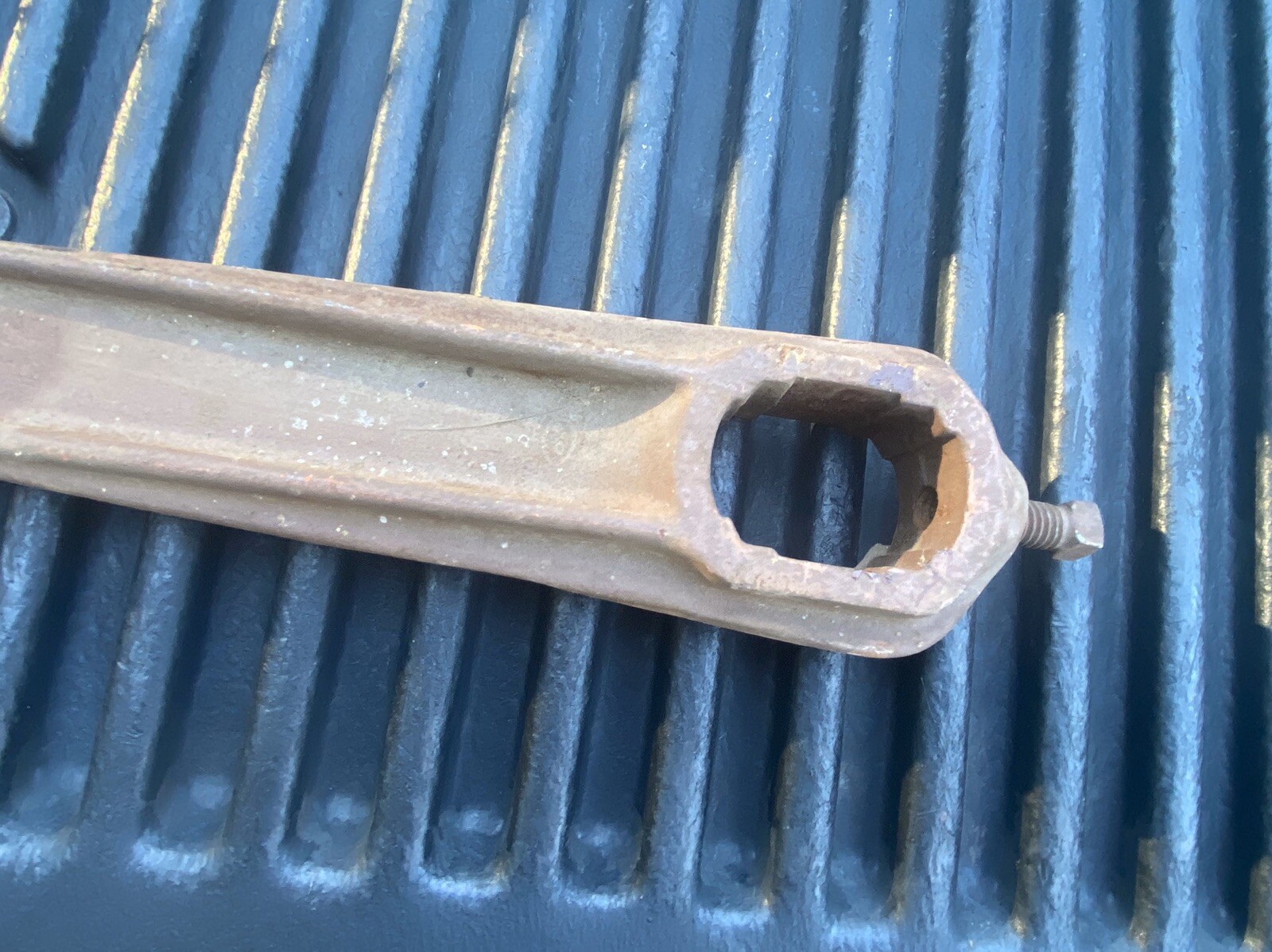 Nordstrom 15110 OBROUND Head M-9 Valve Wrench for sale online | eBay