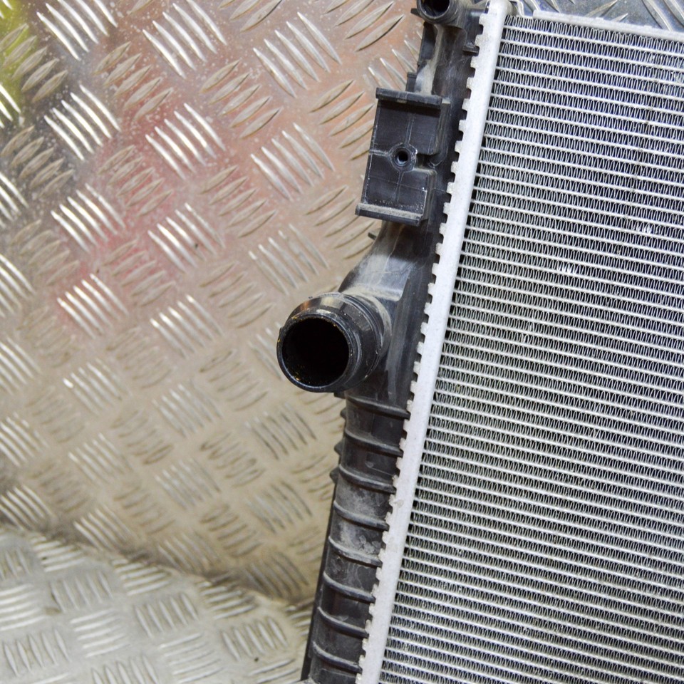 PEUGEOT 3008 SUV P84 Water Coolant Radiator 9675747980 1.6 Petrol 121kw ...