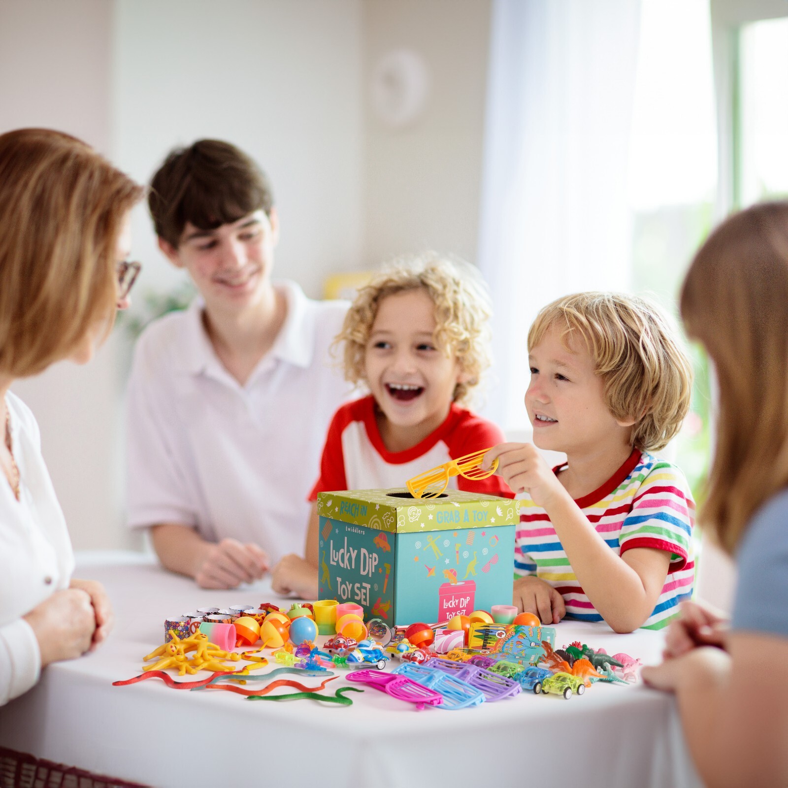 100 x Lucky Dip Box Prizes Tombola Party Bag Fillers Toys Pinata Loot ...