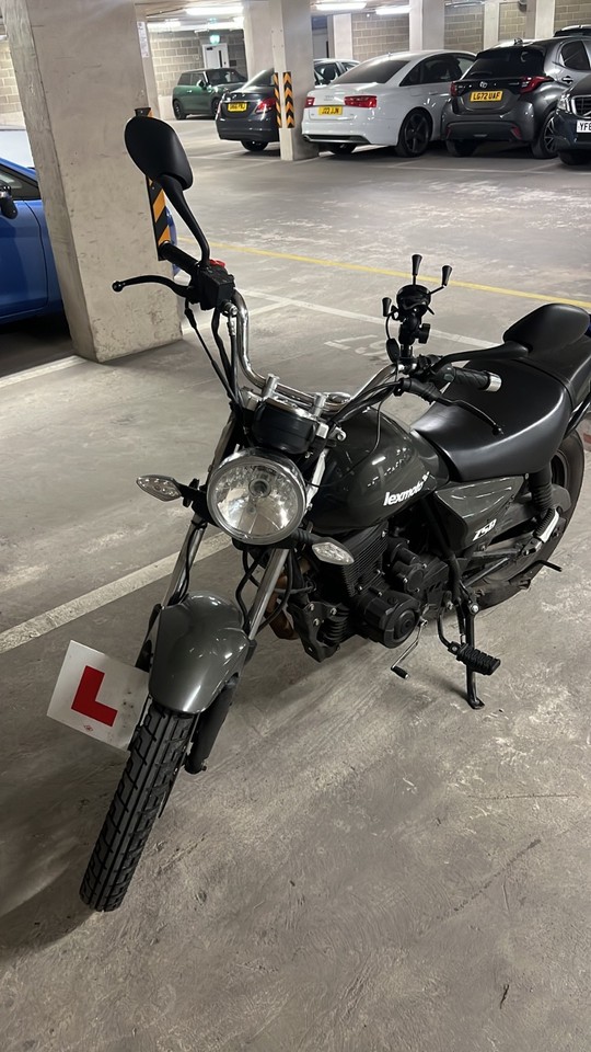 Lexmoto ZSB 125 2023 - Free Used Helmet, jacket, pant, lock & key ...