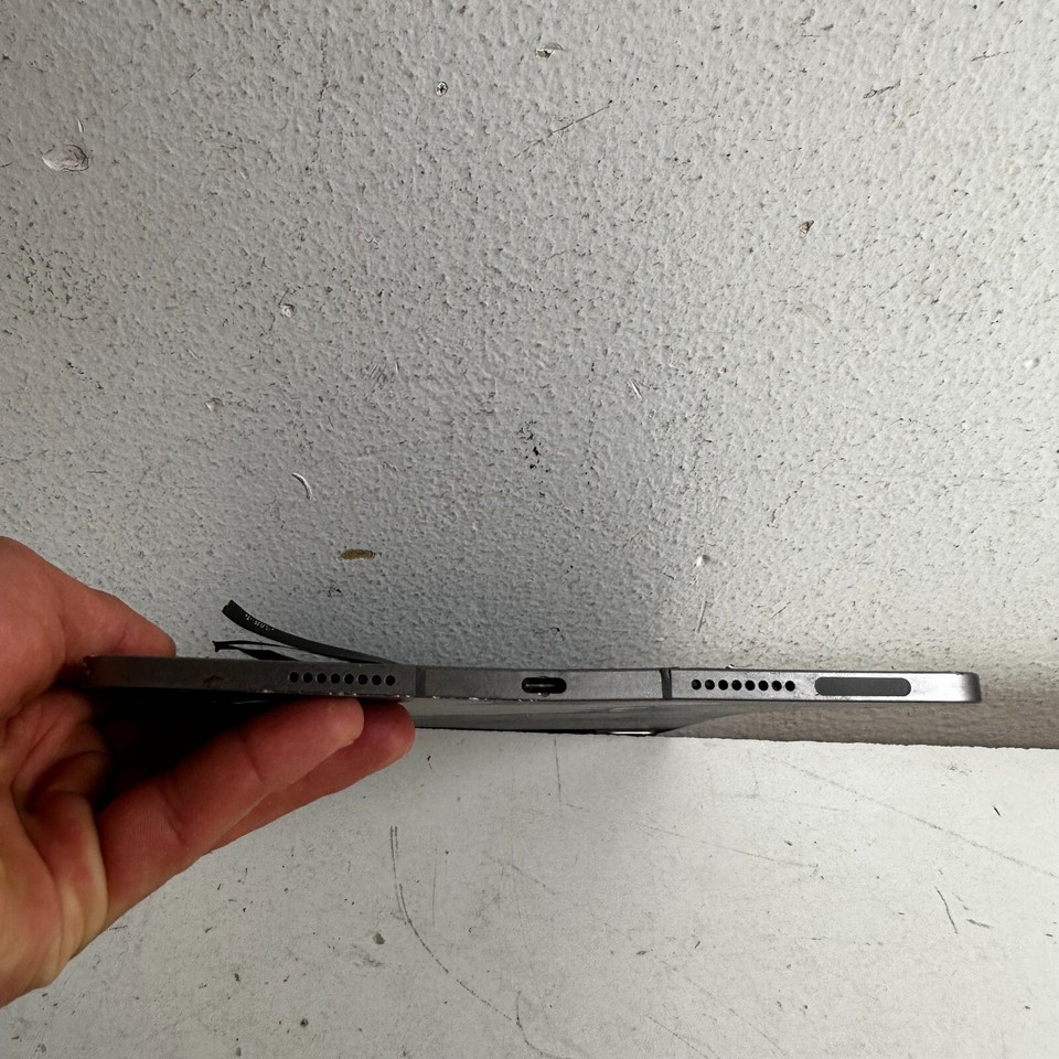 Apple iPad Pro 11 4th Generation Silver 11" Liquid Retina LCD Tablet ...