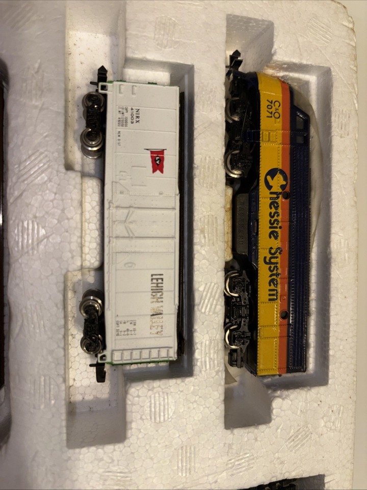 Vintage Bachmann Highballer N Scale Train Set Chessie System Locomotive ...