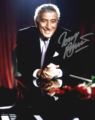 MUSIC LEGEND TONY BENNETT SIGNED 8X10 RAGS TO RICHES MY HEART IN SAN ...