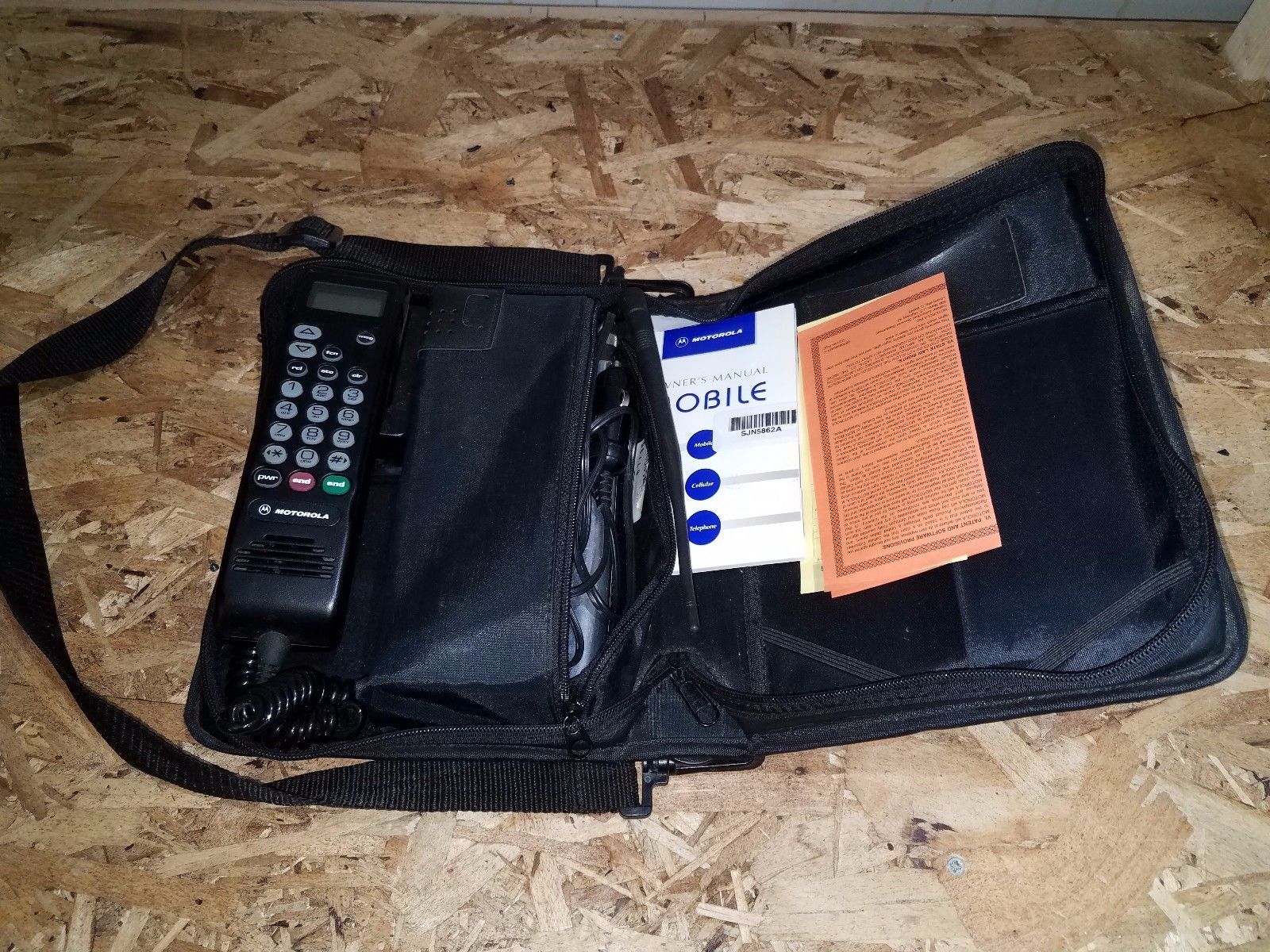 Vintage Motorola Bag Cell Phone Case and Battery Pack SCN2449A VERY ...