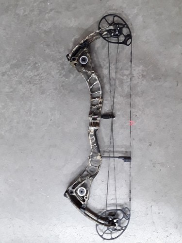 MINT!!! Bowtech SR350 / RH / 70# / Draw Length 25 - 30" MOSSY OAK | eBay