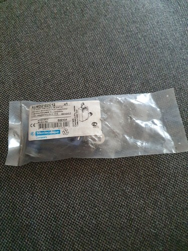 Telemecanique XCMD2102C12 Limit Switch Positionsschalter online kaufen ...