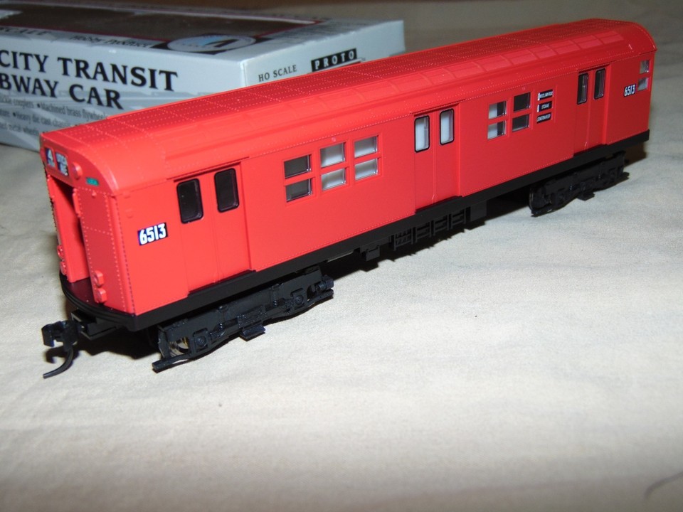 PROTO 1000 HO 920-31015 NYC RED BIRD R17 UNPOWERED SUBWAY CAR + BOX ...