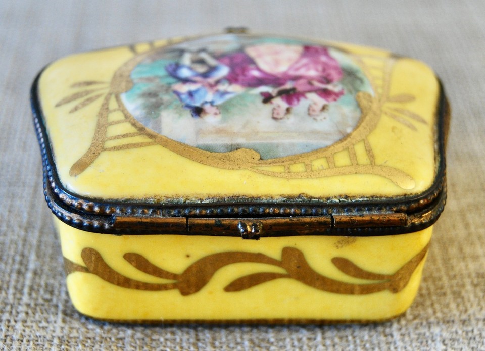 VINTAGE SEVRES PORCELAIN PILL SNUFF BOX | eBay
