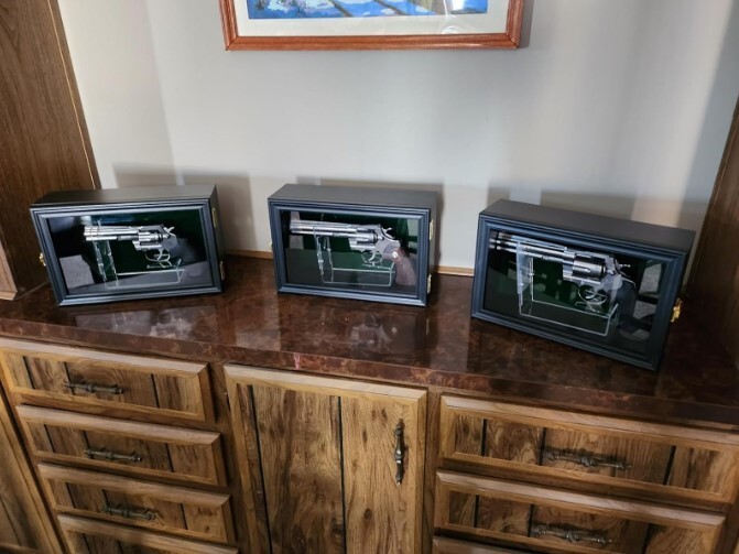 Gun Display Case Green Felt Wood Handgun Pistol Revolver 98% UV Lock ...