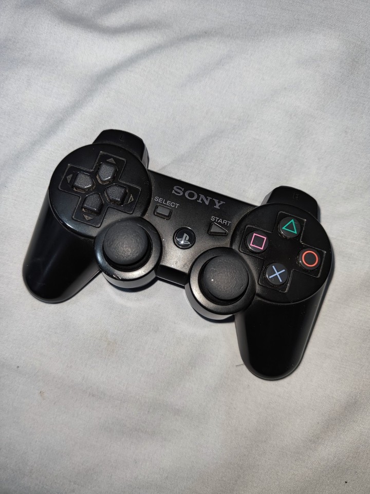 SONY WIRELESS CONTROLLER - MODEL CECHZC2E - DUALSHOCK 3, BLACK, IN G ...