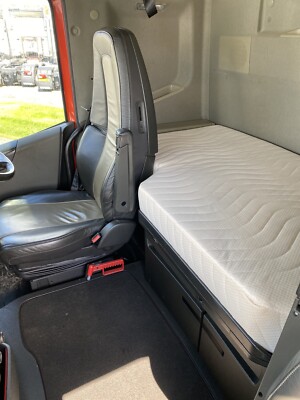 Memory Foam Truck Bed Mattress Volvo Fh4 / Fh12 / FH16 2013 onwards RHD ...