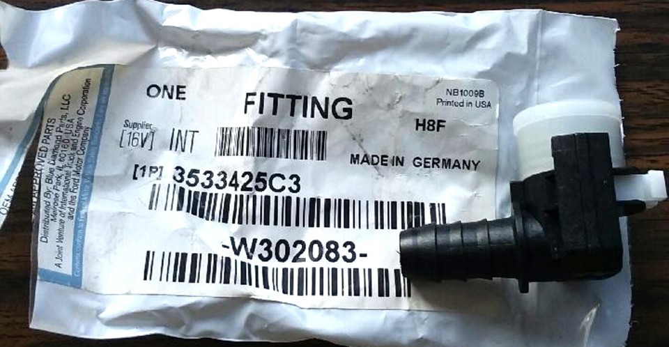 1 New International Navistar 90 Deg Degree Fuel Line Fitting Pipe Tube ...