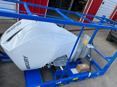 2023 MERCURY MARINE 200hp V6 Cold fusion white, counter rotating | eBay