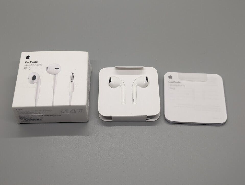 Apple Compatible Headphones (3.5mm, Wired, White) - MNHF2AM/A ...