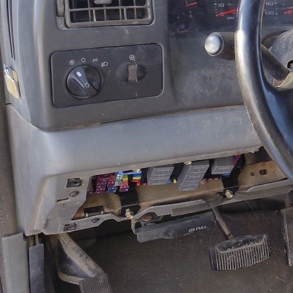 Fuse Box GEM Module Ford Truck F150 F250 F350 1997-08 2004 99 2000 2008 ...