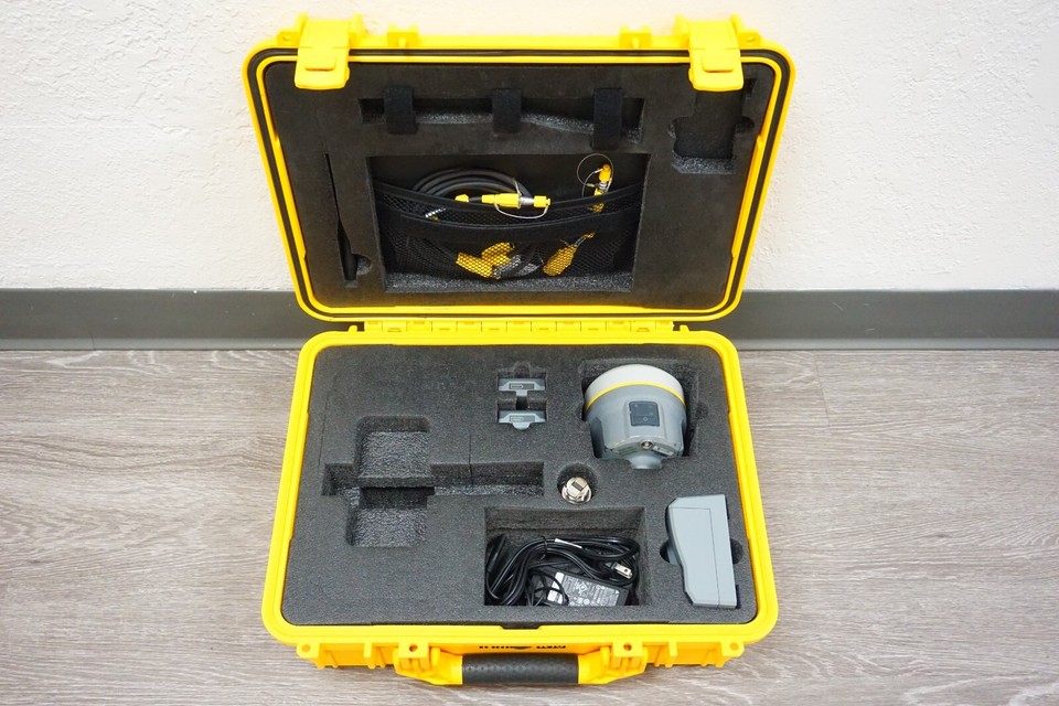 Trimble R10 L1 L2 L2c L5 GPS Glonass Galileo Bei Dou xFill 410-470 ...