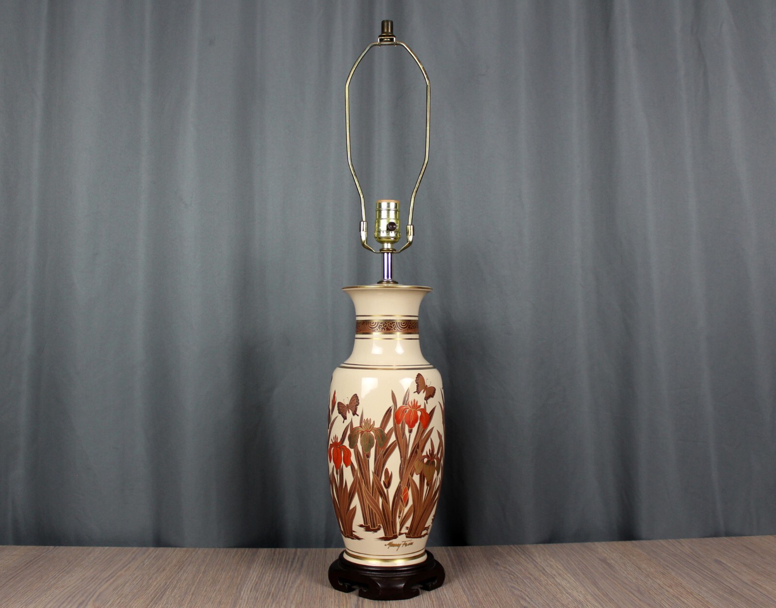 Murray Feiss porcelain table lamp, oriental vase motif butterflies ...