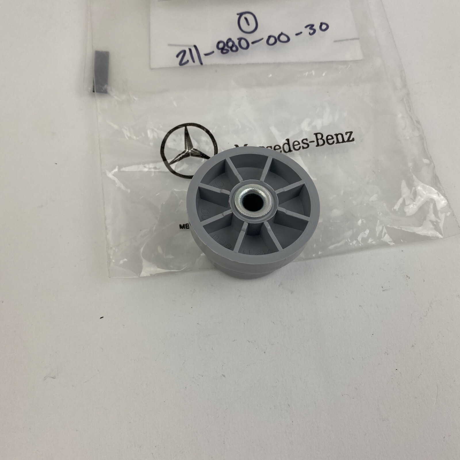 2007 MERCEDES BENZ E Class W211 RHD Front Bumper Guide OEM A2118800030 ...