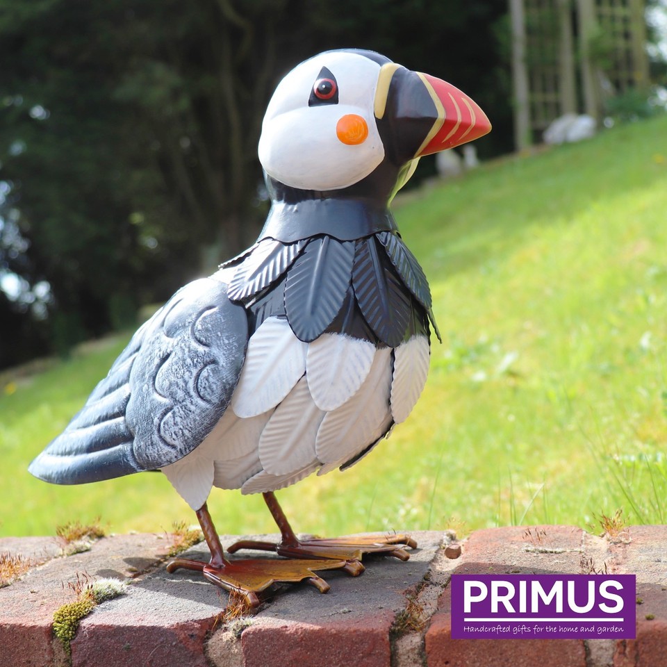 Lovely Lifelike Hand Crafted Metal Puffin Garden Patio Bird Ornament ...
