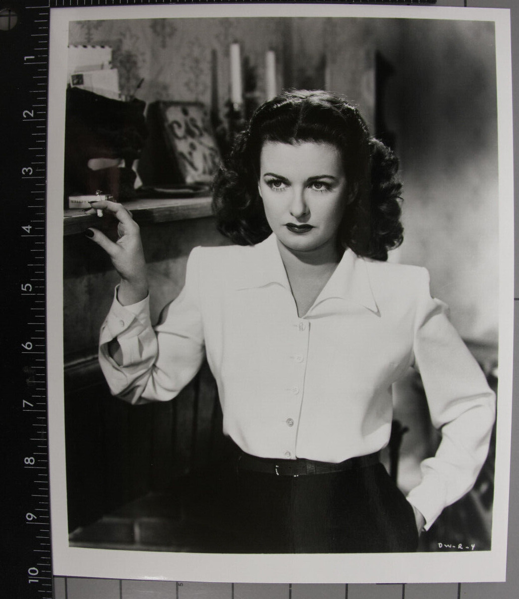Joan Bennett Smoking