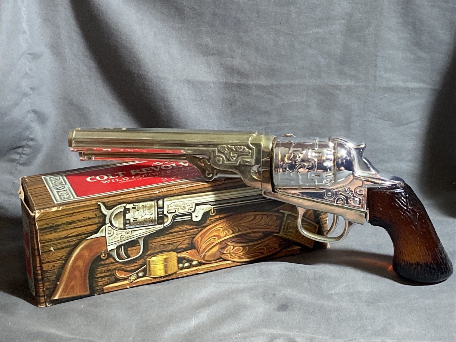 VTG Avon Men's WILD COUNTRY AFTERSHAVE Decanter Colt Revolver 1851 40% ...