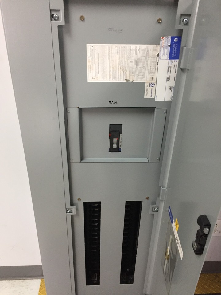 GE 200 AMP 480 VOLT 3 PHASE 36 CIRCUIT MAIN BREAKER PANEL..P-1184 | eBay