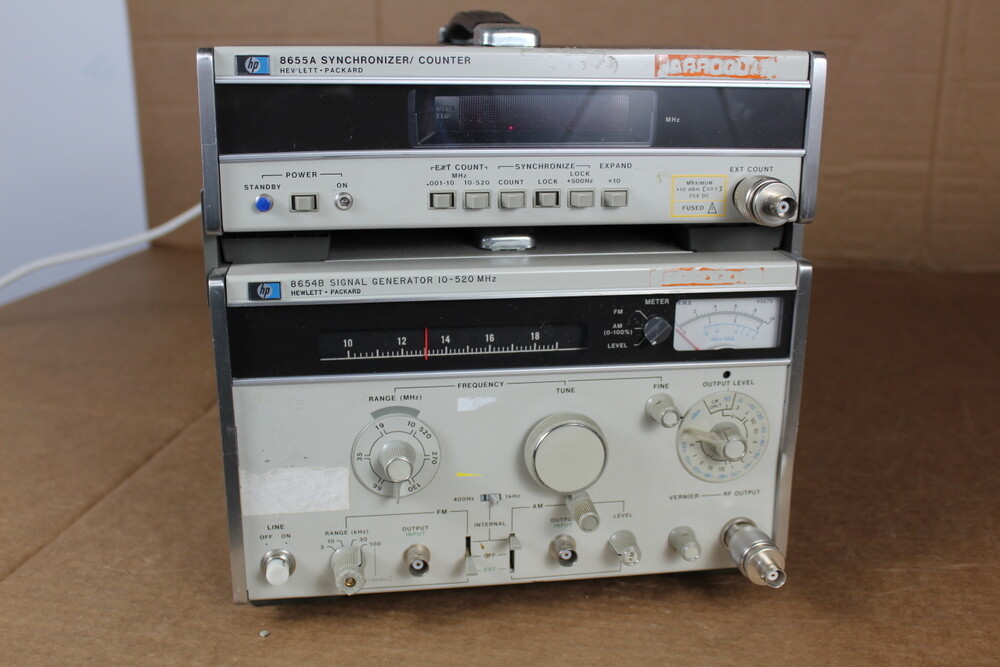 HP Agilent 8654B RF Signal Generator for Repair/ Parts for sale online ...