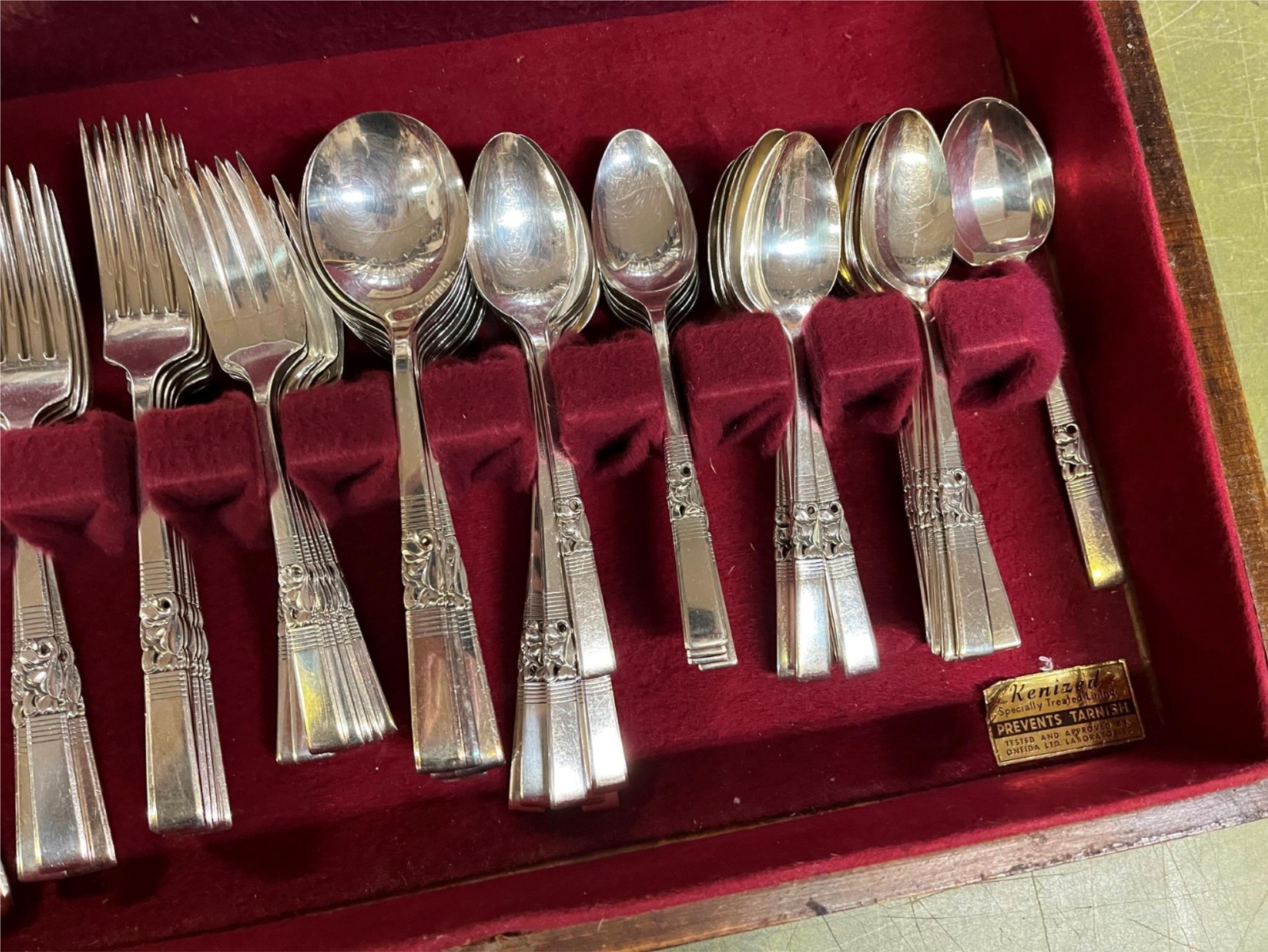 VTG Community finest Silverplate Silverware Set in Wooden Box | eBay