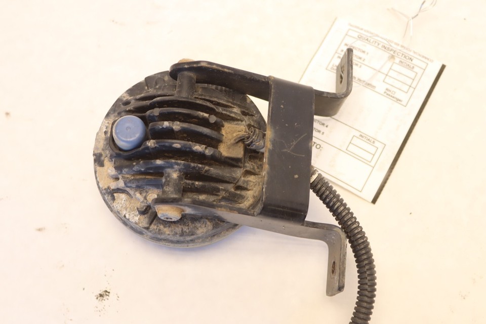 2008-2023 MACK CXU613 FRONT LEFT OR RIGHT FOG LIGHT LAMP 84722510 OEM ...