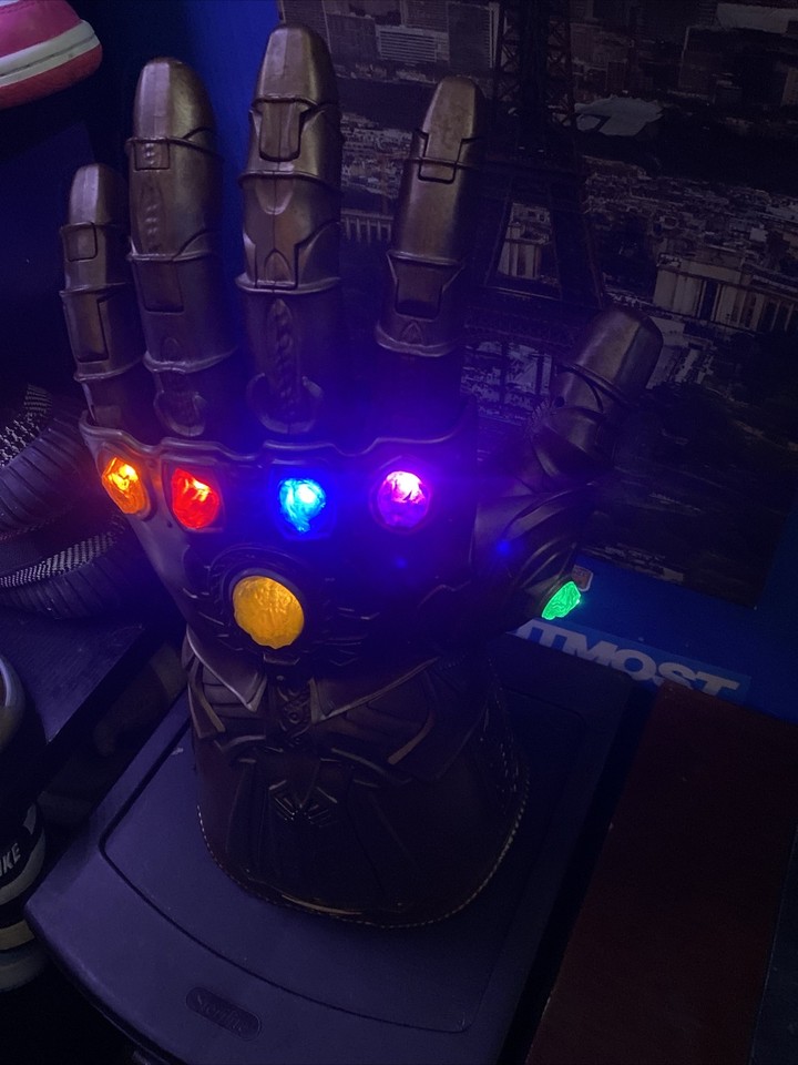 Hasbro Marvel Legends Electronic Infinity Gauntlet Thanos Infinity War ...