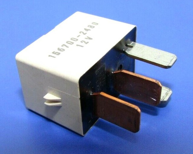 Suzuki Swift DENSO Relay White 4pin 12v 156700-2480 | Compra online en eBay