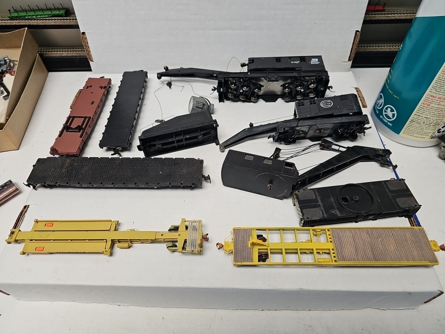 HO SCALE TRAIN PARTS SHELLS , Crane, Flat Car & Others Junk Lot | eBay