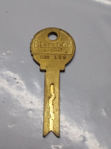 Bell Lock Key Antique Slot Machine Jukebox Penny Arcade # D2B128 D2B ...