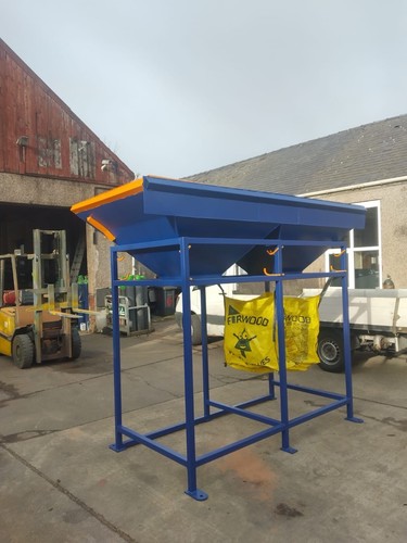 DOUBLE AGGREGATE SAND LOGS PLASTICS RECYCLING FARM BAGGING TWIN HOPPER ...