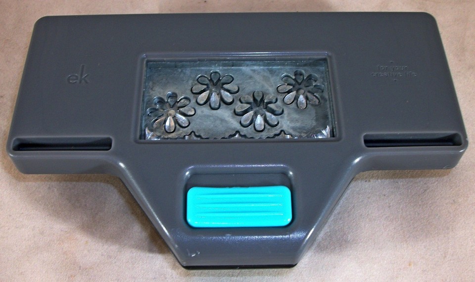 Border Craft Punch - LARGE FLOWERS SCALLOPED EDGE - by EK Success 2-1/2 ...