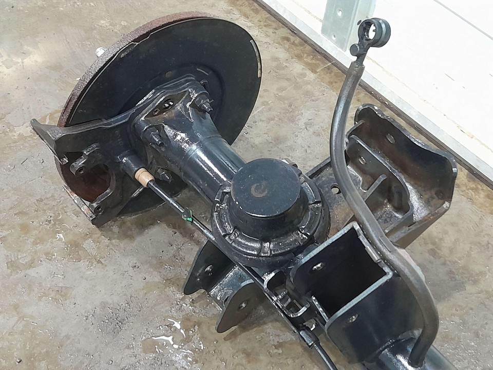 05 - 10 Jeep Commander / Grand Cherokee Rear Axle Assembly 3.73 Ratio ...