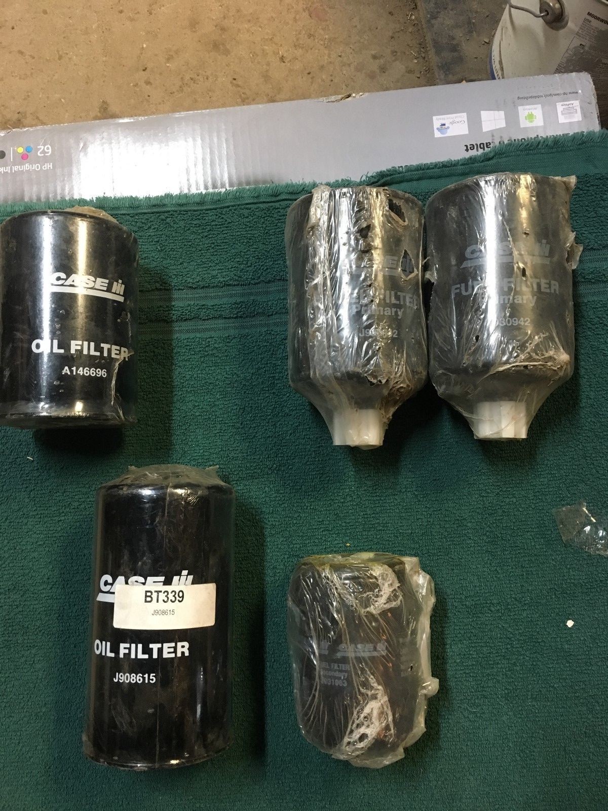 CASE J930942 - Fuel filter cross reference