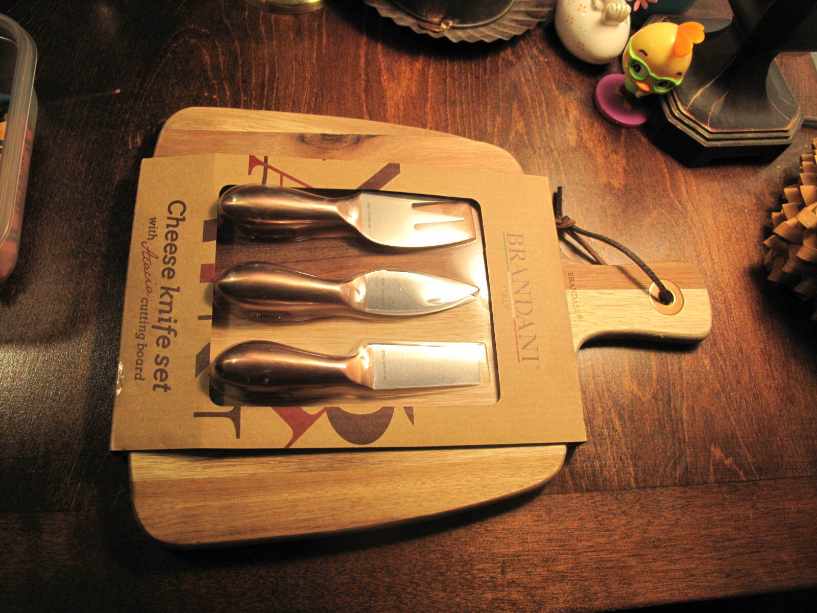 BRANDANI ITALY ACACIA COLLECTION CHEESE KNIFE SET WITH ACACIA CUTTING ...