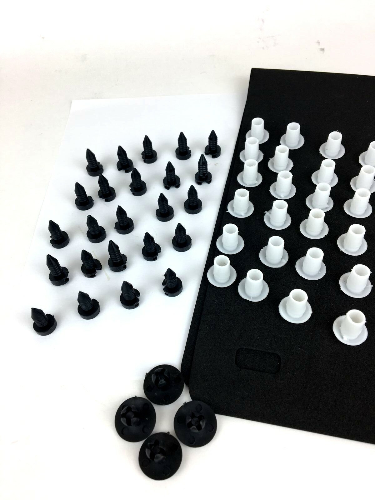 Land Rover Defender Door Card Trim Clips for 2 Doors | 52 clips MXC1800 ...