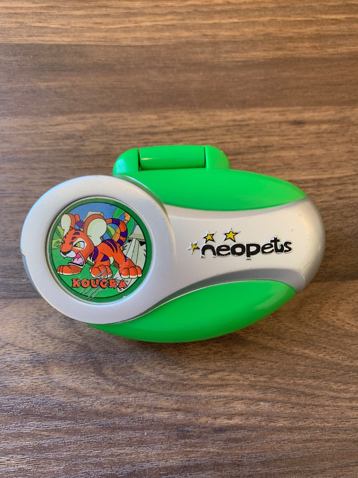 2002 TIGER ELECTRONICS KOUGRA NEOPET POCKET VIRTUAL PET WORKS with ...