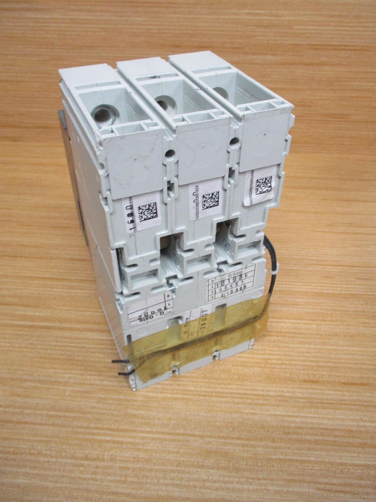ABB Sace TMAX T4N 250 Circuit Breaker PR221DS SACE T4N 250,W/O Face ...