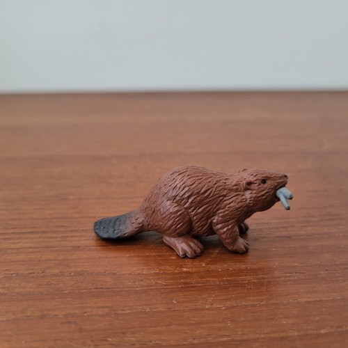 Safari Ltd Beaver Figure Toy Cake Topper Diorama Minor Wearing | eBay