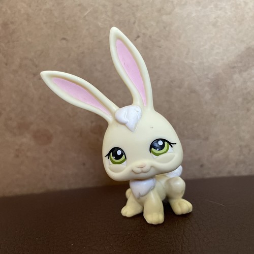 Littlest Pet Shop LPS Rabbit #178 G1 Cream Yellow Green Eyes Winter ...