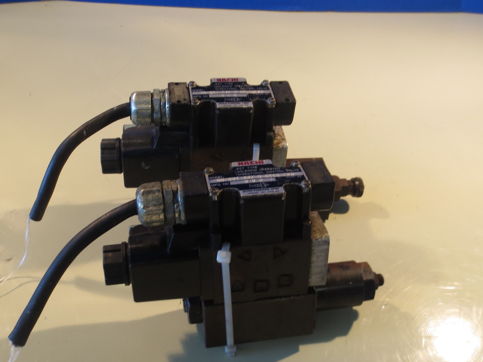 NACHI DIRECTIONAL CONTROL VALVE SS-G01-A3Z-R-C115-E20 0001 | eBay