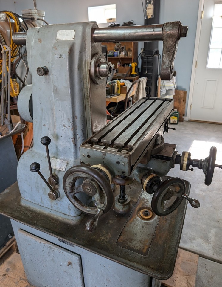 Hardinge Universal Mill UM, 110-1850 RPM, 6" x 25" Table, 120/240V ...