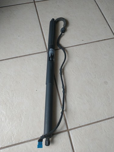 BMW X3 F25 11-17 REAR RIGH TRUNK LIFTGATE STRUT CYLINDER SHOCK ...