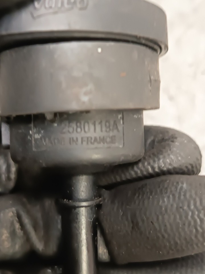 2580119A luftventil RENAULT MEGANE III BERLINA 5 P DYNAMIQUE 2008 ...